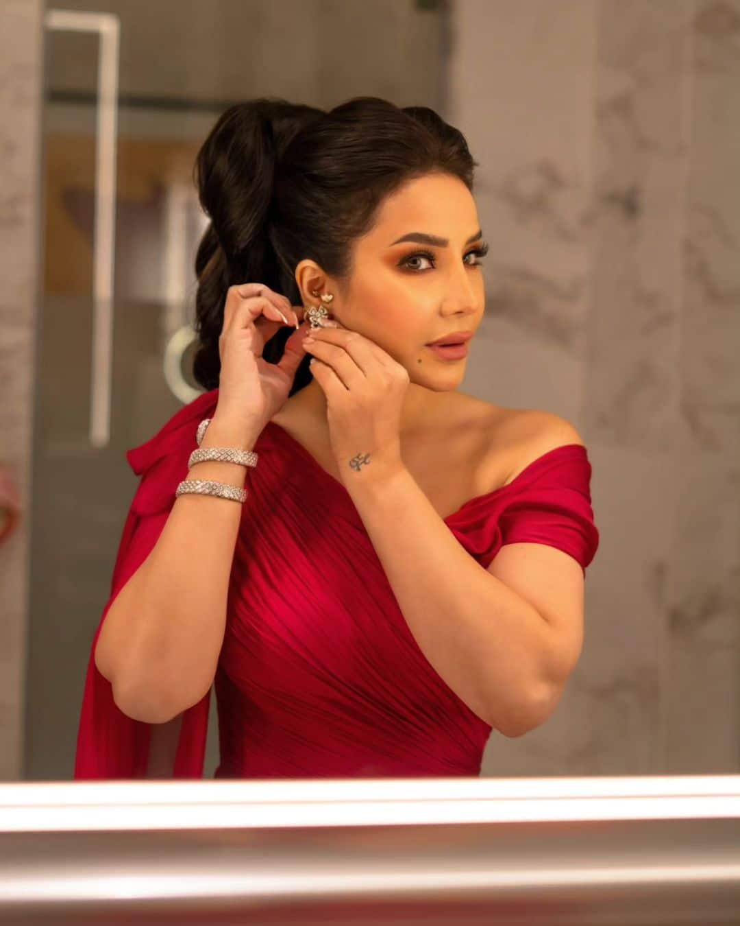 Is Lojain Omran Leaving Dubai Bling? The Actor Confirms In A Tweet…