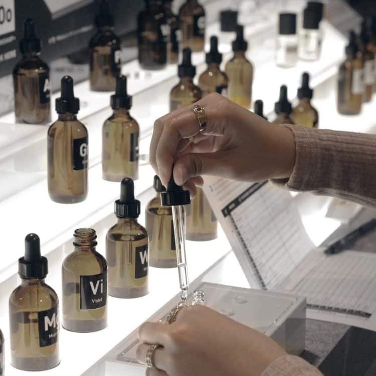 Make Your Own Perfume in The UAE: Best Custom Perfumeries