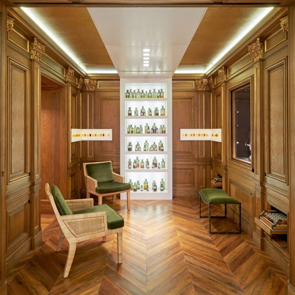 Make Your Own Perfume in The UAE: Best Custom Perfumeries