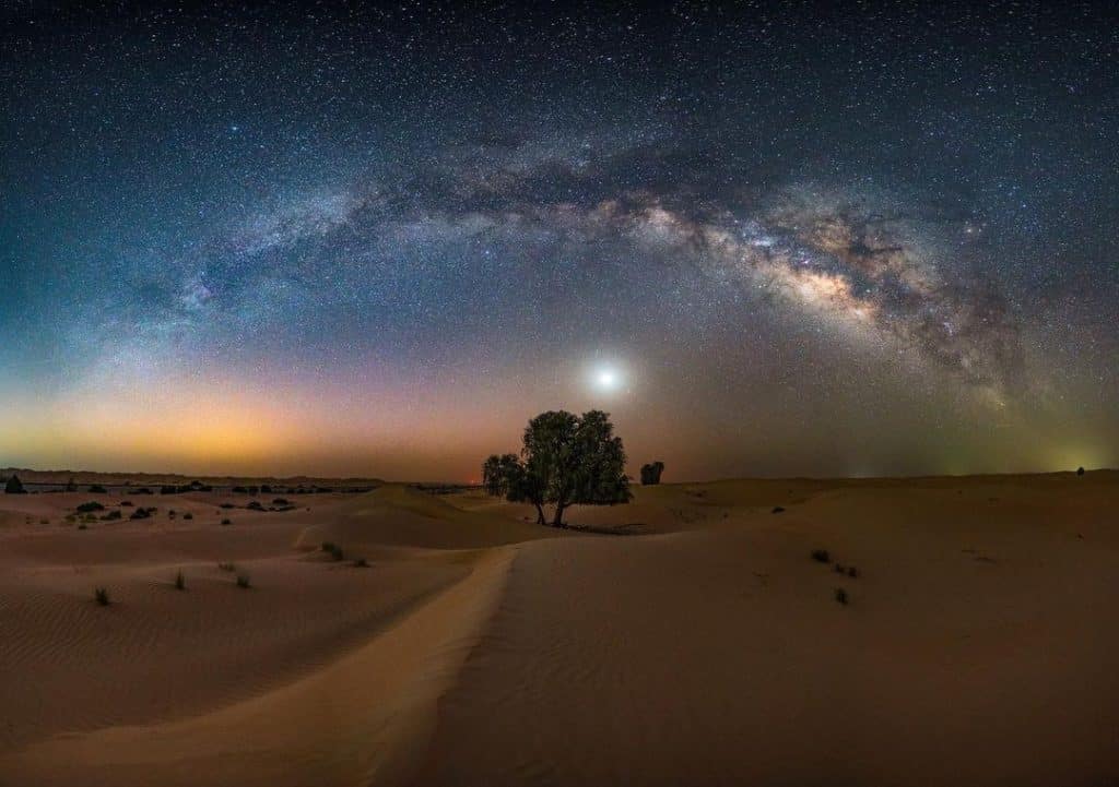 How To Watch A Daytime Meteor Shower In The UAE