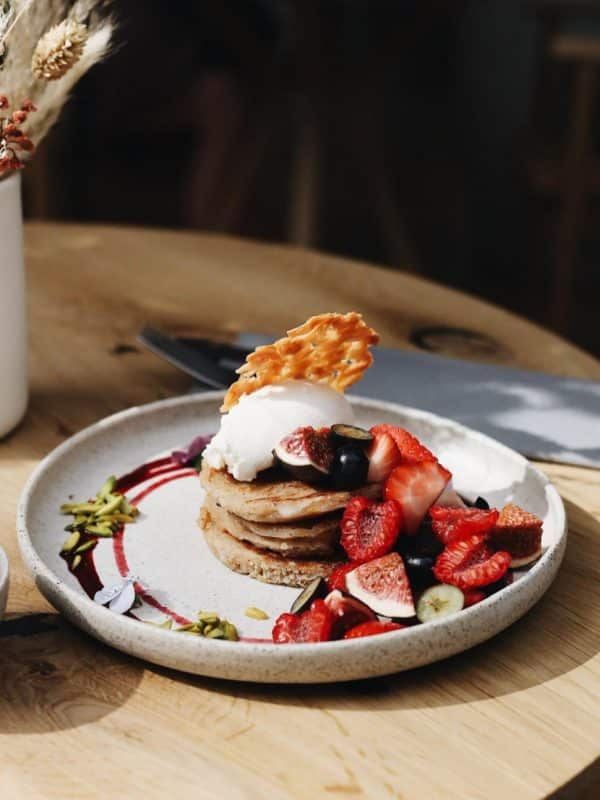 16 Best Breakfast Spots in Dubai: Where To Go With The Girls