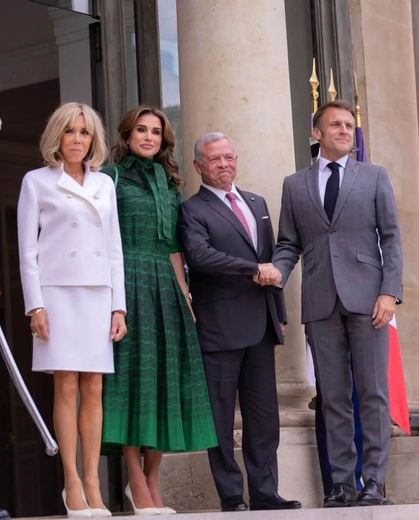 In Pictures: Queen Rania Stuns in Elie Saab During Official Paris Visit ...