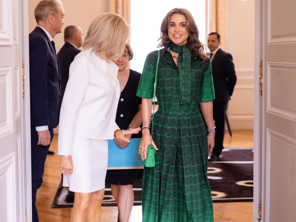 In Pictures: Queen Rania Stuns in Elie Saab During Official Paris Visit ...