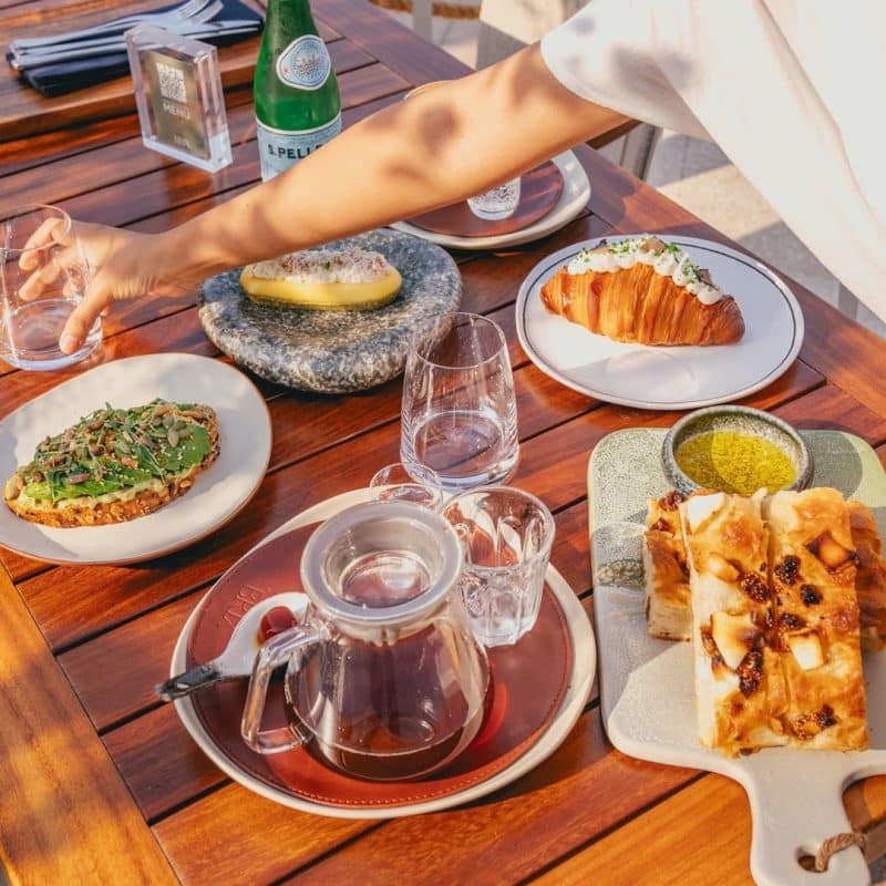 25 Best Breakfast Spots in Dubai: Where To Go With The Girls