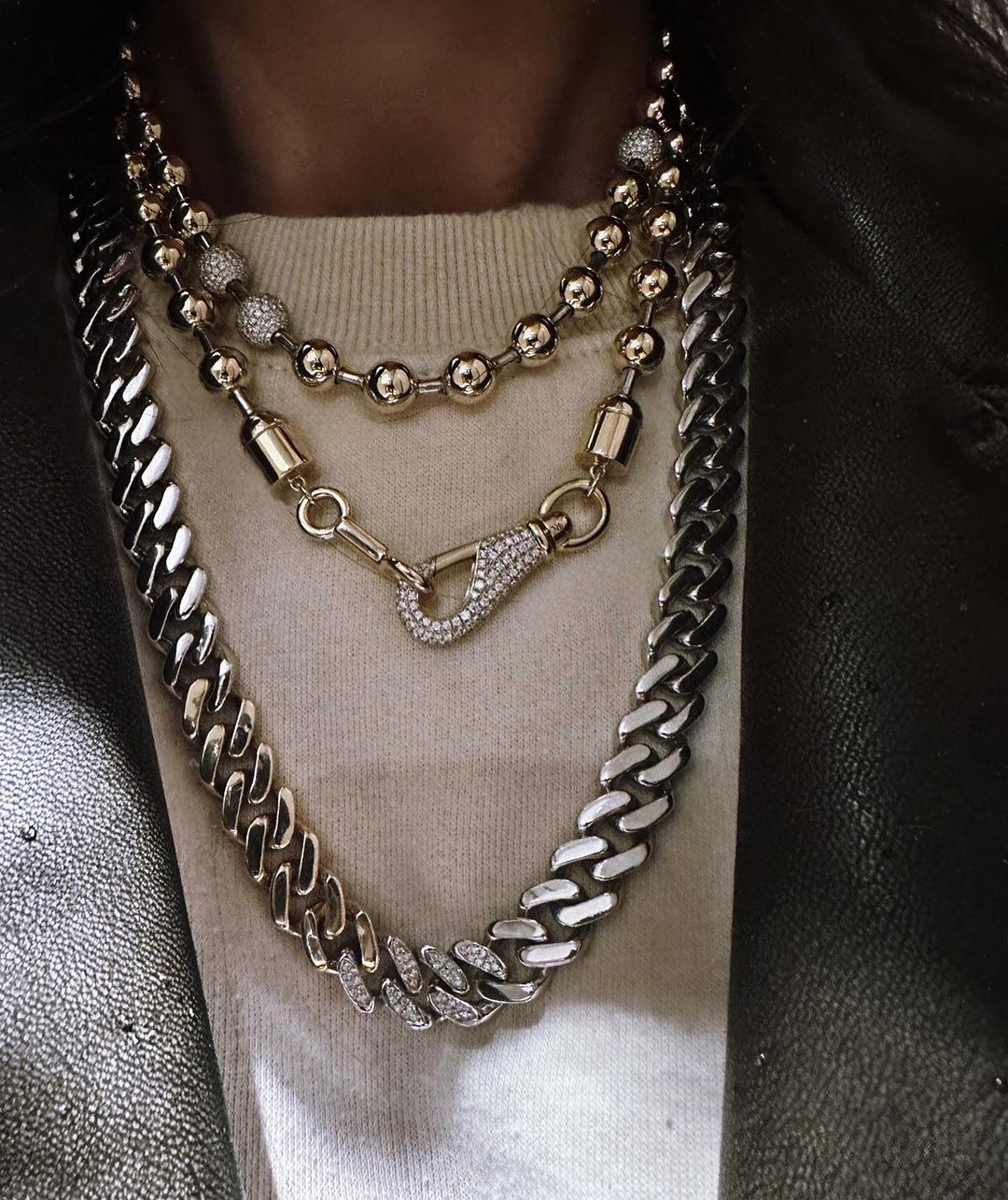 Why A Gold Chain Necklace Is The Ultimate Day-To-Night Jewel