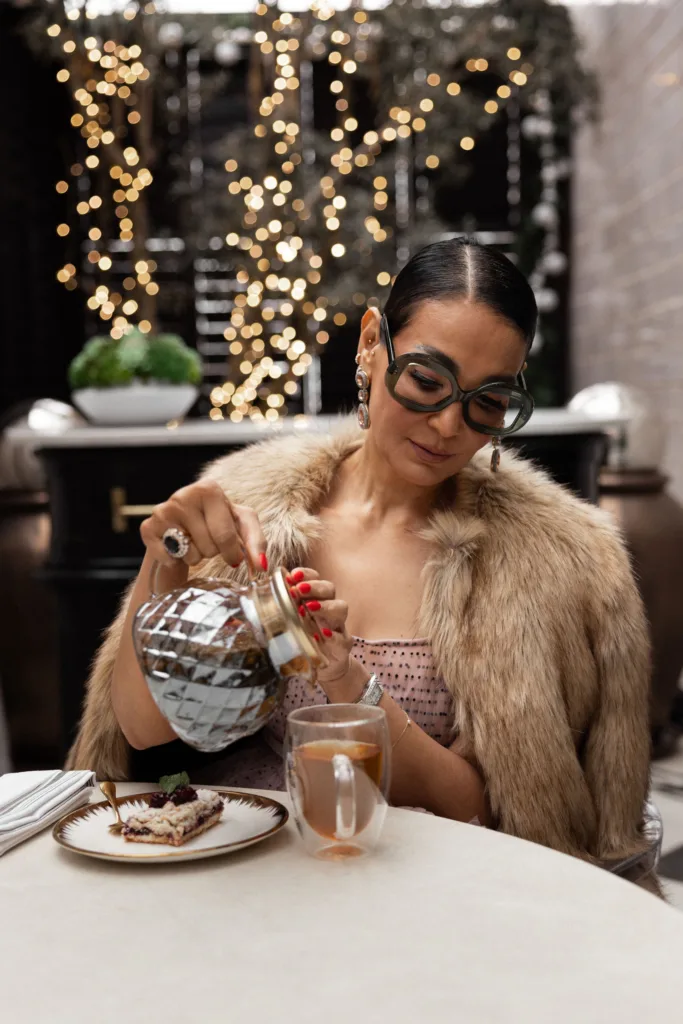 Stylist Roz Kaur On The Liberating Energy That Only Comes With Age - Harper's Bazaar Arabia